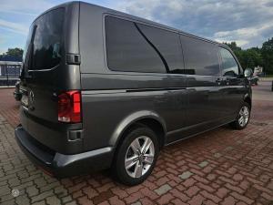 Grey Volkswagen Caravelle 2023 in Radviliskis, with an engine capacity of 1.97 L and mileage of 230 thousand km for 28700 €, photo 6 on AUTOMOTO.COM.LV