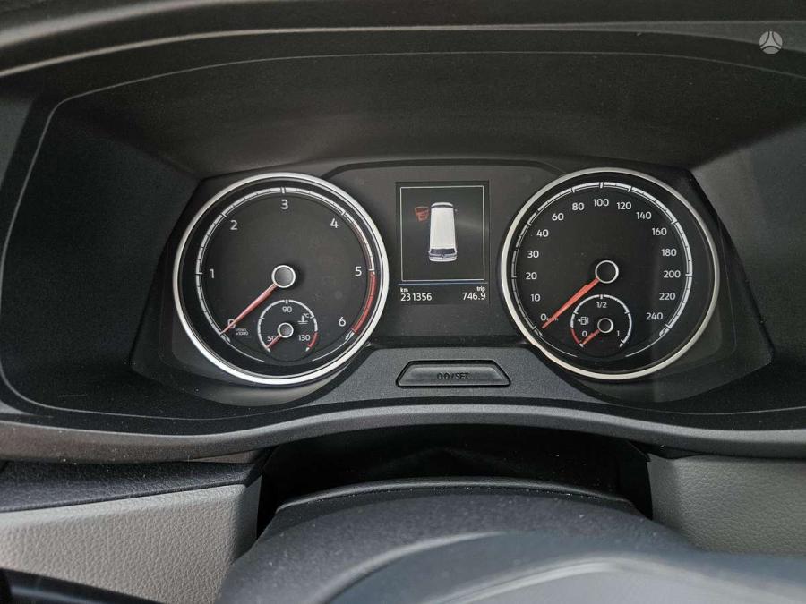 Grey Volkswagen Caravelle 2023 in Radviliskis, with an engine capacity of 1.97 L and mileage of 230 thousand km for 28700 €, photo 24 on AUTOMOTO.COM.LV