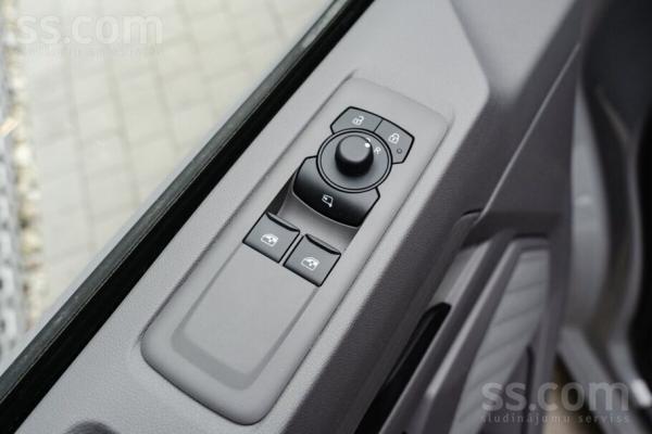 Grey Volkswagen Caravelle 2025 in Riga, with an engine capacity of 2.00 L and mileage of 11 thousand km for 47900 €, photo 8 on AUTOMOTO.COM.LV
