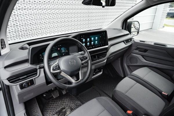 Grey Volkswagen Caravelle 2026 in Marupe, with an engine capacity of 2.00 L and mileage of 11 thousand km for 44900 €, photo 10 on AUTOMOTO.COM.LV