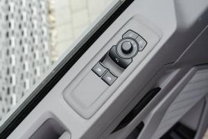 Grey Volkswagen Caravelle 2026 in Marupe, with an engine capacity of 2.00 L and mileage of 11 thousand km for 44900 €, photo 9 on AUTOMOTO.COM.LV