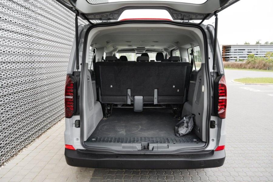 Grey Volkswagen Caravelle 2026 in Marupe, with an engine capacity of 2.00 L and mileage of 11 thousand km for 44900 €, photo 26 on AUTOMOTO.COM.LV