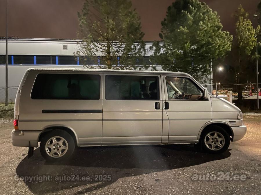 Grey Volkswagen Caravelle 2003 in Tallinn, with an engine capacity of 2.50 L and mileage of 365 thousand km for 6700 €, photo 11 on AUTOMOTO.COM.LV