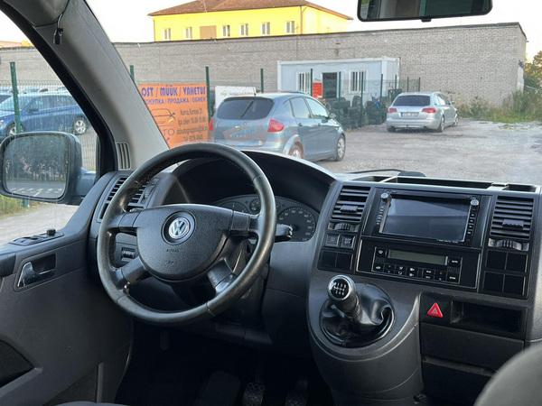 Pelēks Volkswagen Caravelle 2008 Narva, ar dzinēja tilpumu 2.50 L un nobraukumu 444 tūkst. km par 3999 €, foto 10 vietnē AUTOMOTO.COM.LV
