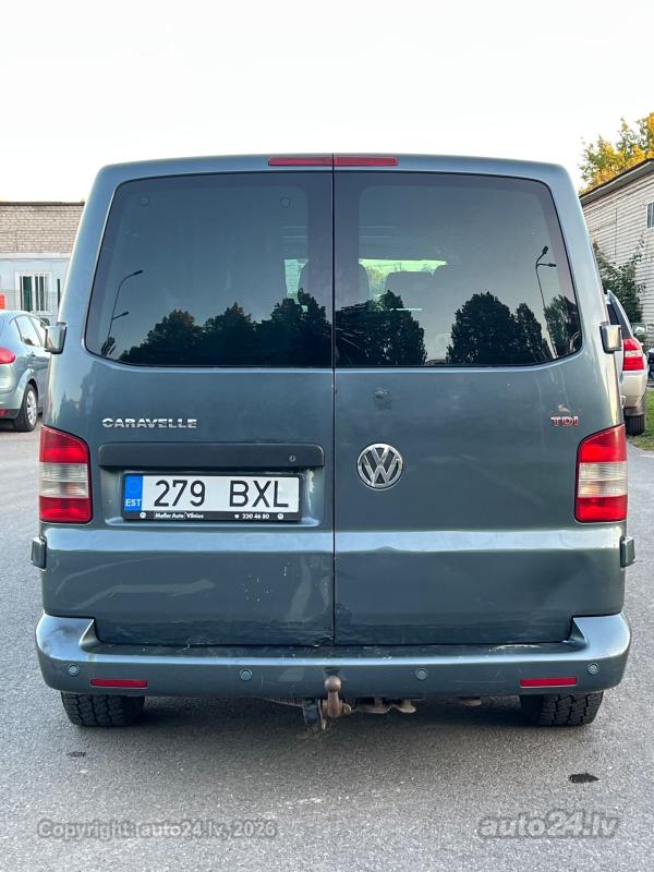 Pelēks Volkswagen Caravelle 2008 Narva, ar dzinēja tilpumu 2.50 L un nobraukumu 460 tūkst. km par 3999 €, foto 6 vietnē AUTOMOTO.COM.LV