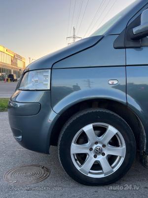 Grey Volkswagen Caravelle 2008 in Narva, with an engine capacity of 2.50 L and mileage of 460 thousand km for 3999 €, photo 12 on AUTOMOTO.COM.LV