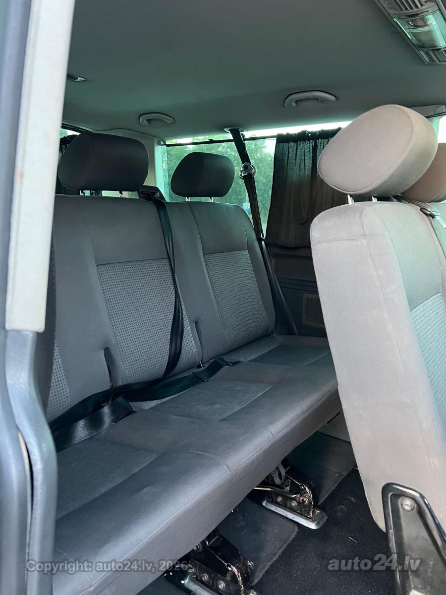 Grey Volkswagen Caravelle 2008 in Narva, with an engine capacity of 2.50 L and mileage of 460 thousand km for 3999 €, photo 14 on AUTOMOTO.COM.LV