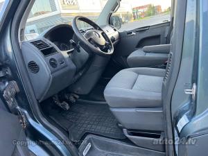 Grey Volkswagen Caravelle 2008 in Narva, with an engine capacity of 2.50 L and mileage of 460 thousand km for 3999 €, photo 19 on AUTOMOTO.COM.LV
