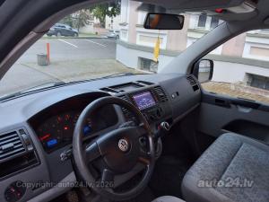 Grey Volkswagen Caravelle 2008 in Tallinn, with an engine capacity of 2.50 L and mileage of 350 thousand km for 7900 €, photo 5 on AUTOMOTO.COM.LV
