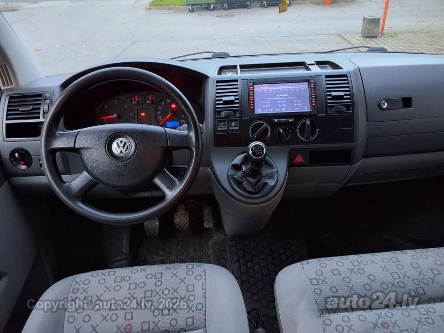 Grey Volkswagen Caravelle 2008 in Tallinn, with an engine capacity of 2.50 L and mileage of 350 thousand km for 7900 €, photo 6 on AUTOMOTO.COM.LV