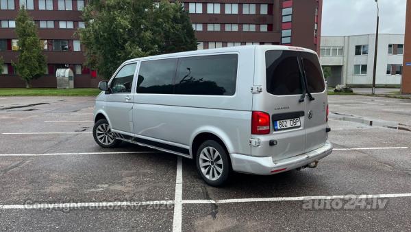 Pelēks Volkswagen Caravelle 2010 Tallina, ar dzinēja tilpumu 2.00 L un nobraukumu 291 tūkst. km par 8000 €, foto 6 vietnē AUTOMOTO.COM.LV
