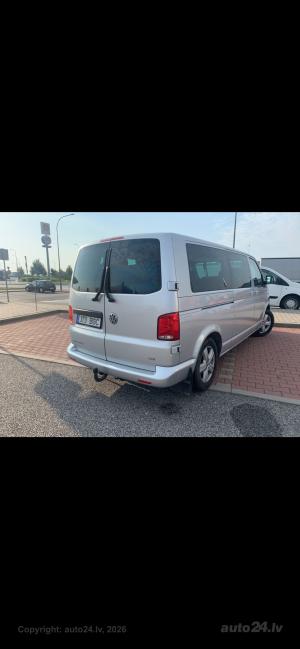Pelēks Volkswagen Caravelle 2012 Tallina, ar dzinēja tilpumu 2.00 L un nobraukumu 325 tūkst. km par 10900 €, foto 5 vietnē AUTOMOTO.COM.LV