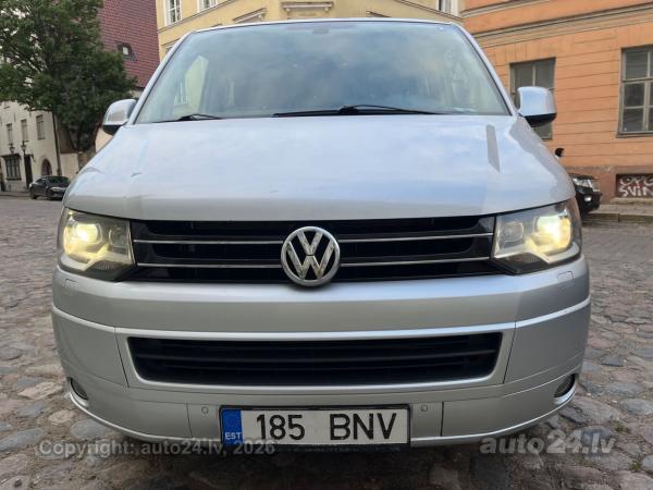 Pelēks Volkswagen Caravelle 2013 Tallina, ar dzinēja tilpumu 2.00 L un nobraukumu 364 tūkst. km par 14500 €, foto 2 vietnē AUTOMOTO.COM.LV