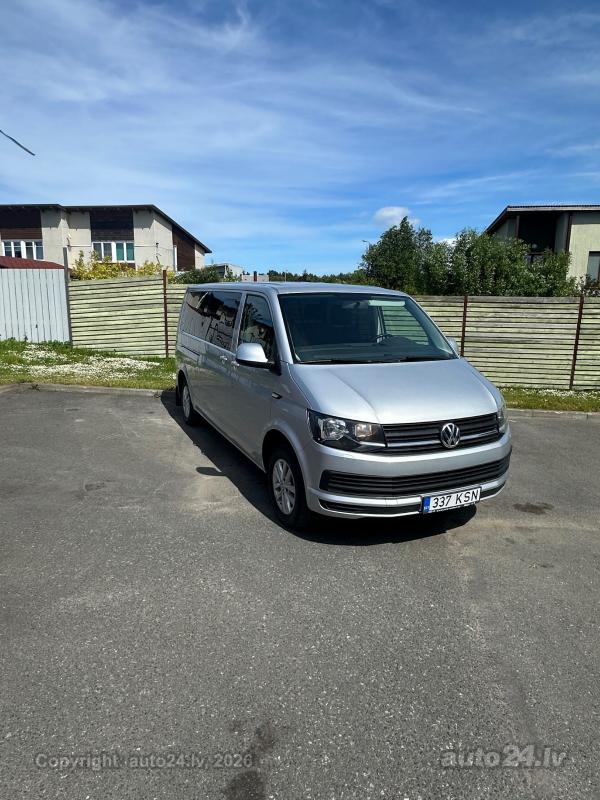 Pelēks Volkswagen Caravelle 2016 Tallina, ar dzinēja tilpumu 2.00 L un nobraukumu 130 tūkst. km par 17900 €, foto 3 vietnē AUTOMOTO.COM.LV