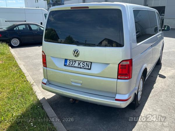 Pelēks Volkswagen Caravelle 2016 Tallina, ar dzinēja tilpumu 2.00 L un nobraukumu 130 tūkst. km par 17900 €, foto 7 vietnē AUTOMOTO.COM.LV