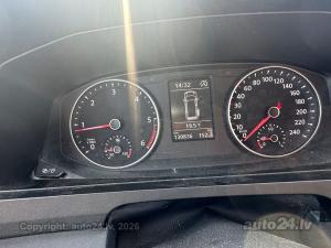 Grey Volkswagen Caravelle 2016 in Tallinn, with an engine capacity of 2.00 L and mileage of 130 thousand km for 17900 €, photo 7 on AUTOMOTO.COM.LV