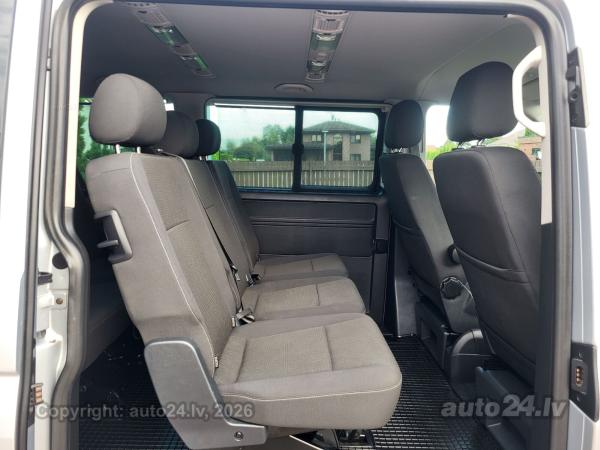 Pelēks Volkswagen Caravelle 2017 Tallina, ar dzinēja tilpumu 2.00 L un nobraukumu 238 tūkst. km par 26900 €, foto 10 vietnē AUTOMOTO.COM.LV