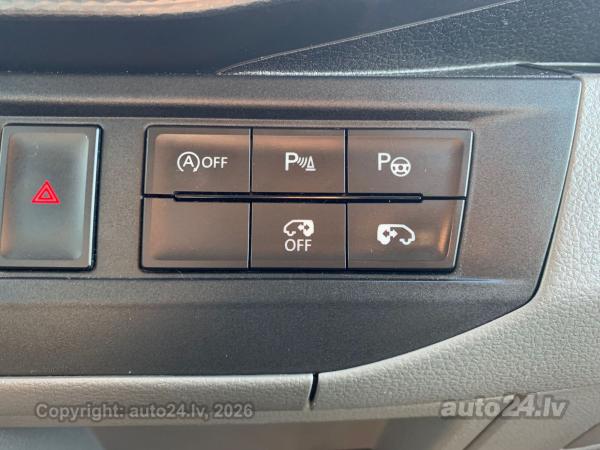Pelēks Volkswagen Caravelle 2021 Tallina, ar dzinēja tilpumu 2.00 L un nobraukumu 179 tūkst. km par 36999 €, foto 8 vietnē AUTOMOTO.COM.LV