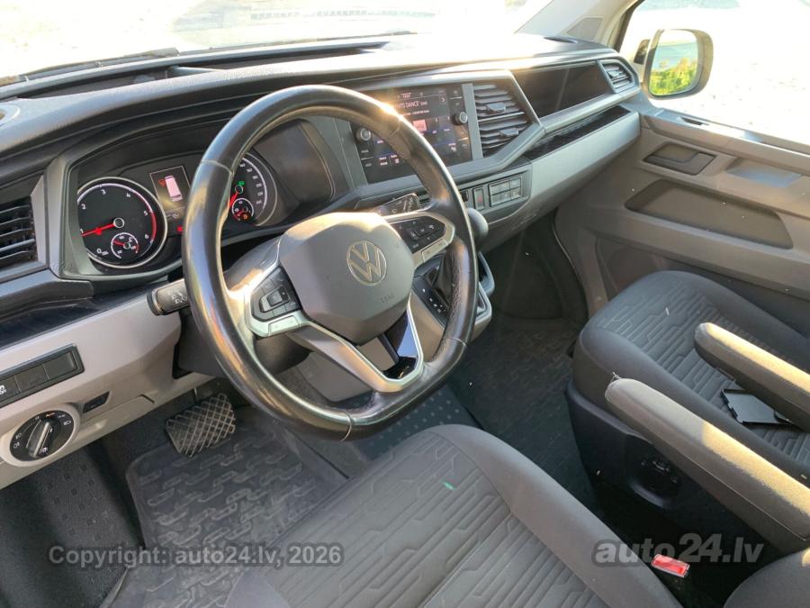 Pelēks Volkswagen Caravelle 2021 Tallina, ar dzinēja tilpumu 2.00 L un nobraukumu 179 tūkst. km par 36999 €, foto 13 vietnē AUTOMOTO.COM.LV