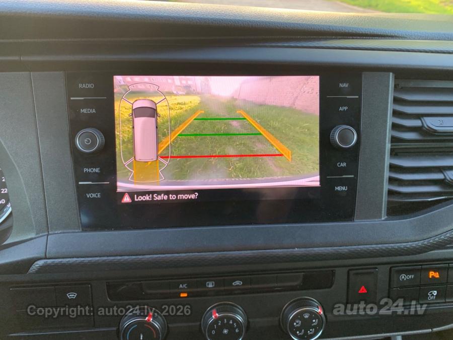Pelēks Volkswagen Caravelle 2021 Tallina, ar dzinēja tilpumu 2.00 L un nobraukumu 179 tūkst. km par 36999 €, foto 16 vietnē AUTOMOTO.COM.LV