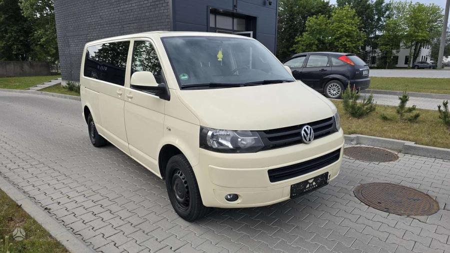 Volkswagen Caravelle 2015 Šauļi, ar dzinēja tilpumu 1.99 L un nobraukumu 189 tūkst. km par 11950 €, foto 4 vietnē AUTOMOTO.COM.LV