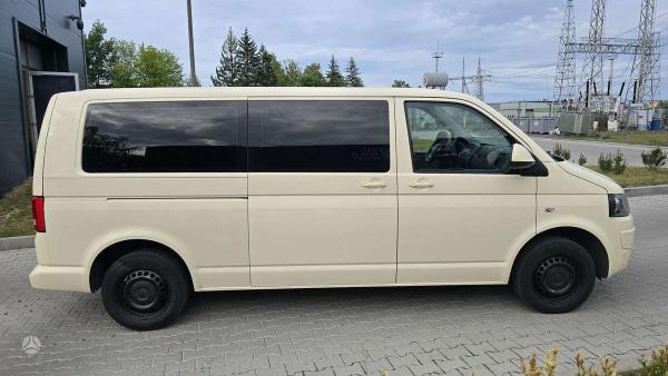 Volkswagen Caravelle 2015 in Siauliai, with an engine capacity of 1.99 L and mileage of 189 thousand km for 11950 €, photo 7 on AUTOMOTO.COM.LV