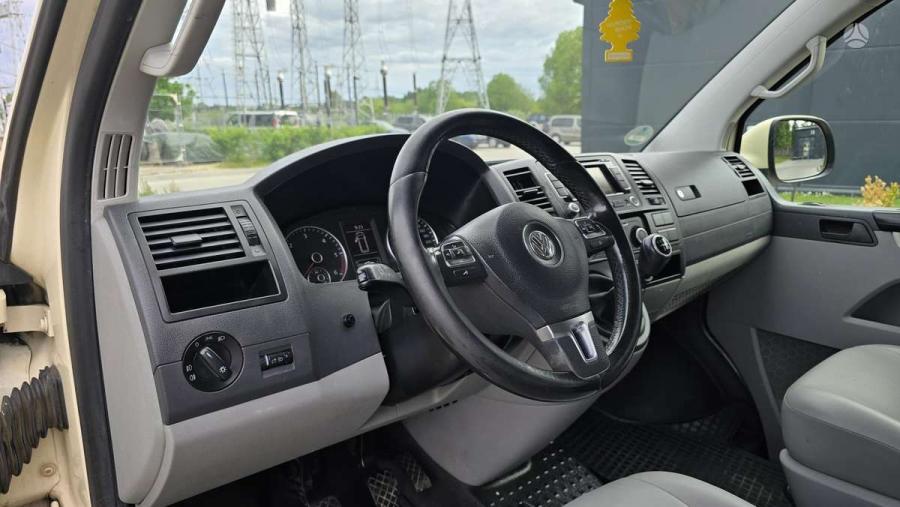 Volkswagen Caravelle 2015 Šauļi, ar dzinēja tilpumu 1.99 L un nobraukumu 189 tūkst. km par 11950 €, foto 18 vietnē AUTOMOTO.COM.LV