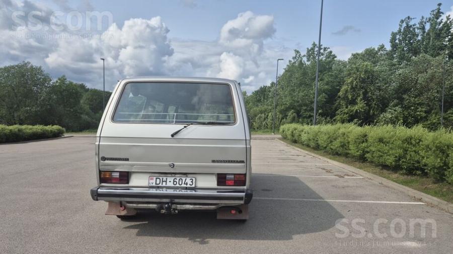 Volkswagen Caravelle 1986 Rīga, ar dzinēja tilpumu 2.10 L un nobraukumu 233 tūkst. km par 7000 €, foto 5 vietnē AUTOMOTO.COM.LV