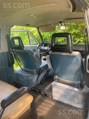 Volkswagen Caravelle 1986 Rīga, ar dzinēja tilpumu 2.10 L un nobraukumu 233 tūkst. km par 7000 €, foto 9 vietnē AUTOMOTO.COM.LV