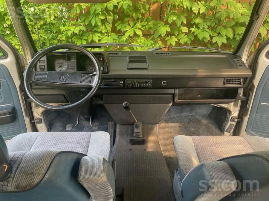 Volkswagen Caravelle 1986 Rīga, ar dzinēja tilpumu 2.10 L un nobraukumu 233 tūkst. km par 7000 €, foto 14 vietnē AUTOMOTO.COM.LV