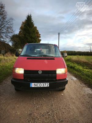 Volkswagen Caravelle 1993 in Anyksciai, with an engine capacity of 2.40 L and mileage of 5000 thousand km for 800 €, photo  on AUTOMOTO.COM.LV