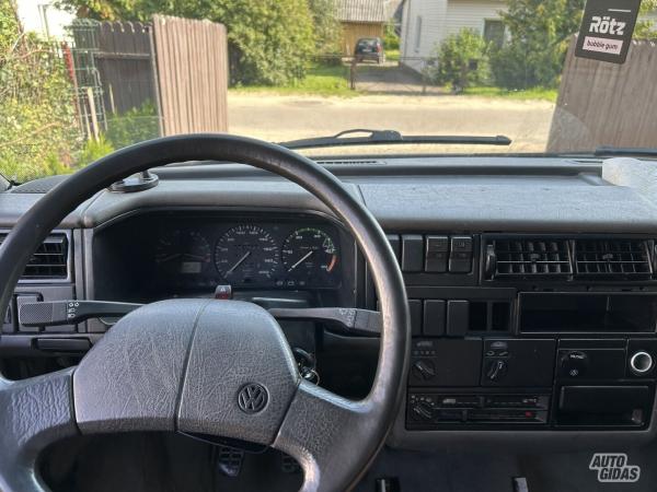 Volkswagen Caravelle 1993 in Kelme, with an engine capacity of 2.40 L and mileage of 282 thousand km for 2999 €, photo 8 on AUTOMOTO.COM.LV