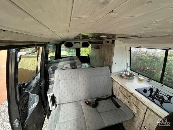 Volkswagen Caravelle 1993 in Kelme, with an engine capacity of 2.40 L and mileage of 282 thousand km for 2999 €, photo 9 on AUTOMOTO.COM.LV