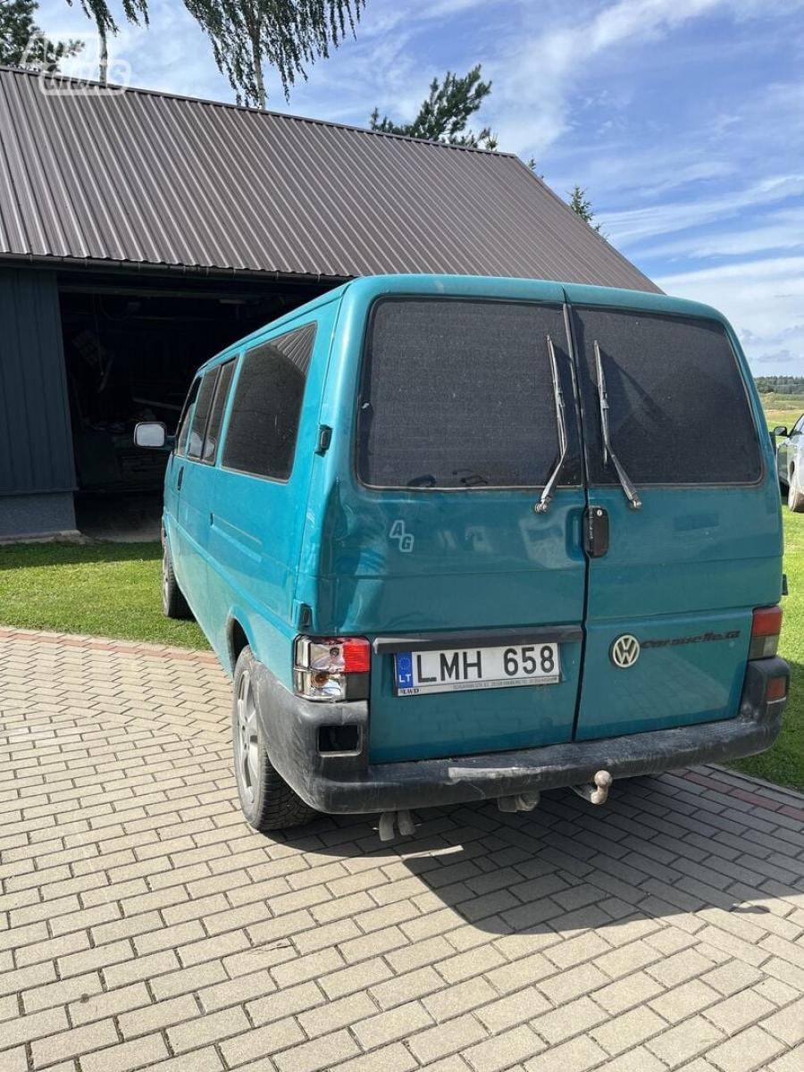 Volkswagen Caravelle 1994 in Lazdijai, with an engine capacity of 2.30 L and mileage of 0 thousand km for 1500 €, photo 4 on AUTOMOTO.COM.LV