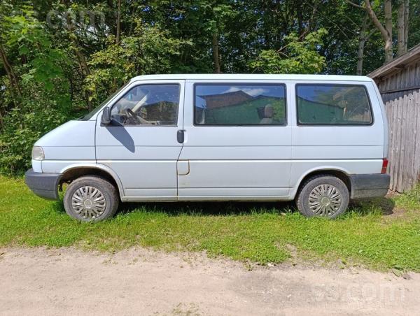 Volkswagen Caravelle 1996 in Cesis, with an engine capacity of 2.00 L and mileage of 260 thousand km for 1550 €, photo 2 on AUTOMOTO.COM.LV