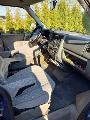 Volkswagen Caravelle 1998 Utena, ar dzinēja tilpumu 2.50 L un nobraukumu 452 tūkst. km par 3200 €, foto 5 vietnē AUTOMOTO.COM.LV