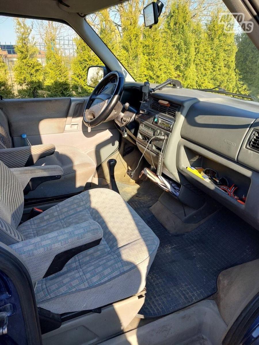 Volkswagen Caravelle 1998 Utena, ar dzinēja tilpumu 2.50 L un nobraukumu 452 tūkst. km par 3200 €, foto 5 vietnē AUTOMOTO.COM.LV