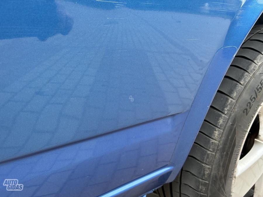 Volkswagen Caravelle 2000 Klaipėda, ar dzinēja tilpumu 2.50 L un nobraukumu 290 tūkst. km par 9500 €, foto 14 vietnē AUTOMOTO.COM.LV