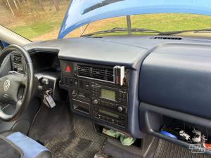 Volkswagen Caravelle 2000 Klaipėda, ar dzinēja tilpumu 2.50 L un nobraukumu 290 tūkst. km par 9500 €, foto 16 vietnē AUTOMOTO.COM.LV