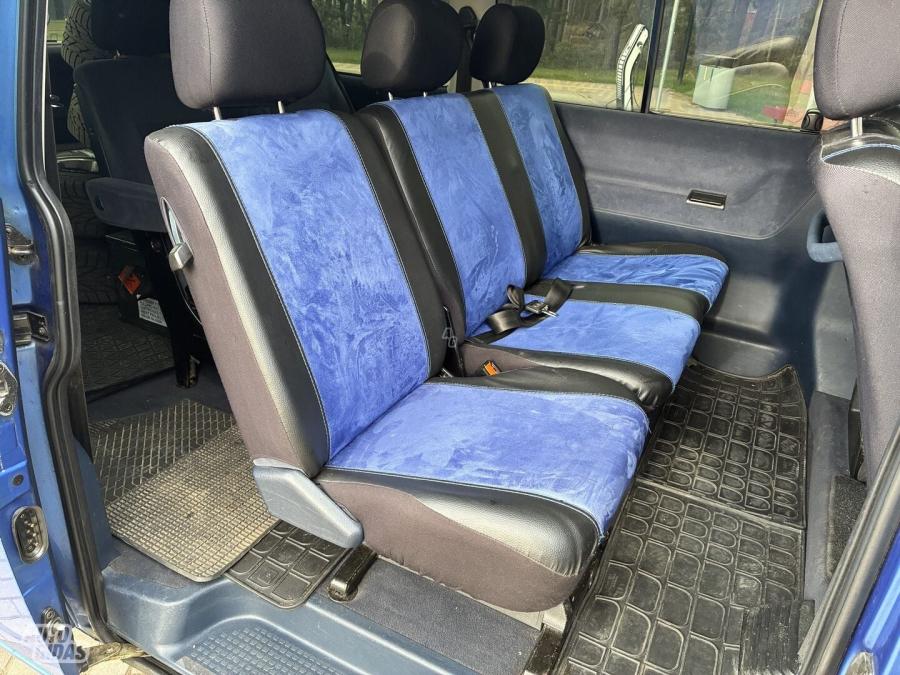 Volkswagen Caravelle 2000 Klaipėda, ar dzinēja tilpumu 2.50 L un nobraukumu 290 tūkst. km par 9500 €, foto 17 vietnē AUTOMOTO.COM.LV