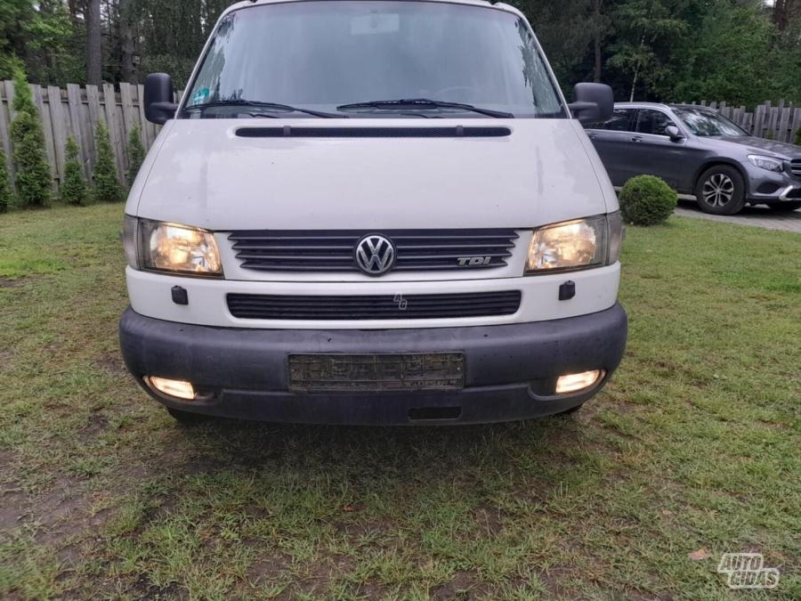 Volkswagen Caravelle 2001 in Druskininkai, with an engine capacity of 2.50 L and mileage of 242 thousand km for 5900 €, photo 1 on AUTOMOTO.COM.LV