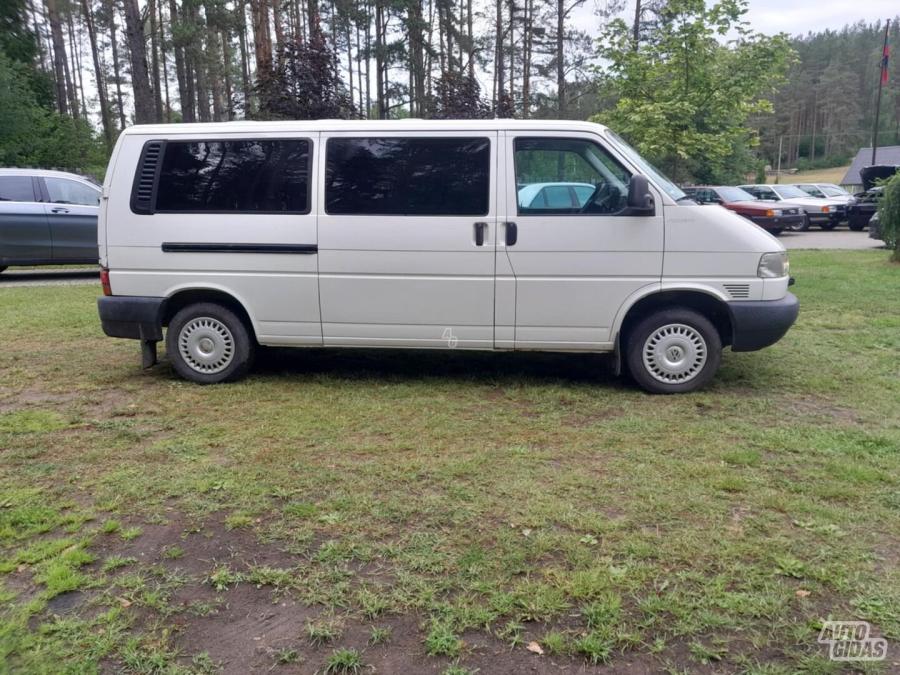 Volkswagen Caravelle 2001 in Druskininkai, with an engine capacity of 2.50 L and mileage of 242 thousand km for 5900 €, photo 3 on AUTOMOTO.COM.LV