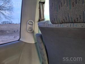 Volkswagen Caravelle 2002 Tukums, ar dzinēja tilpumu 2.50 L un nobraukumu 459 tūkst. km par 5900 €, foto 12 vietnē AUTOMOTO.COM.LV