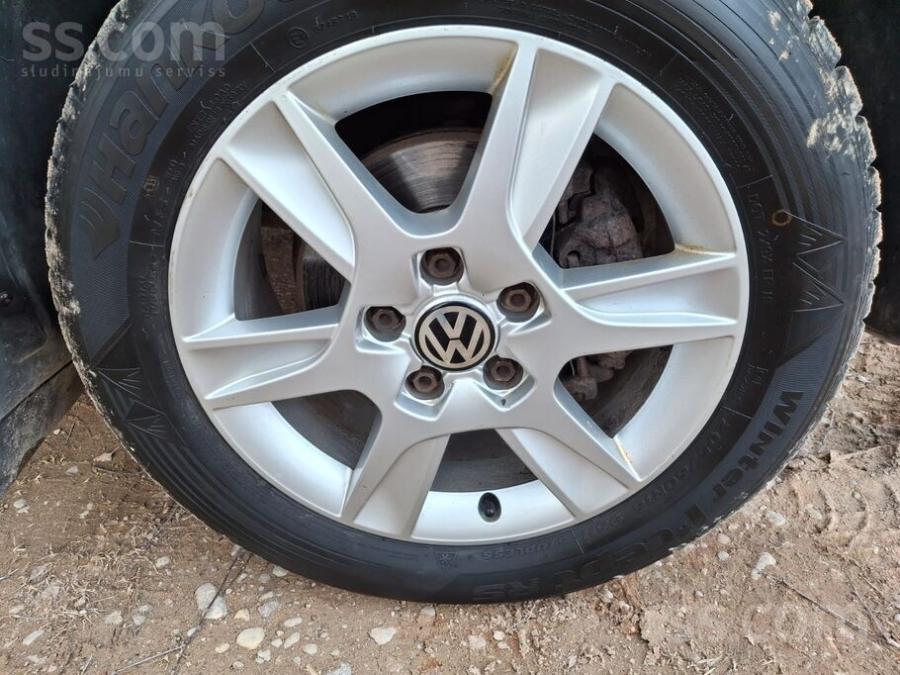 Volkswagen Caravelle 2002 Tukums, ar dzinēja tilpumu 2.50 L un nobraukumu 459 tūkst. km par 5900 €, foto 14 vietnē AUTOMOTO.COM.LV