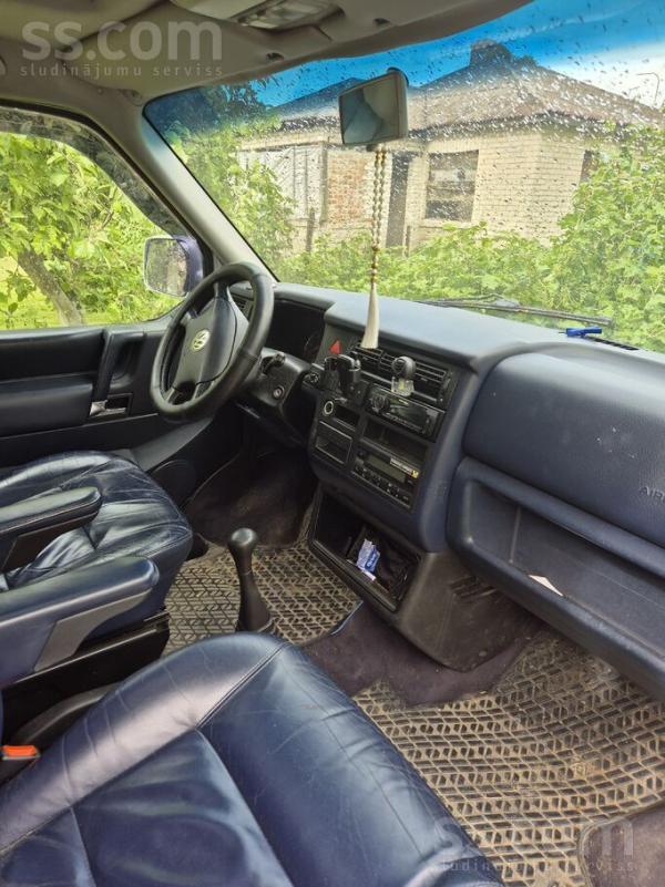 Volkswagen Caravelle 2002 in Jekabpils, with an engine capacity of 2.50 L and mileage of 436 thousand km for 6000 €, photo 4 on AUTOMOTO.COM.LV