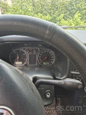Volkswagen Caravelle 2002 in Jekabpils, with an engine capacity of 2.50 L and mileage of 436 thousand km for 6000 €, photo 8 on AUTOMOTO.COM.LV