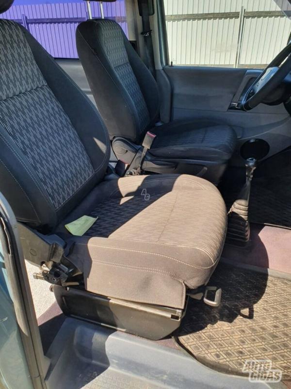 Volkswagen Caravelle 2003 Kauņa, ar dzinēja tilpumu 2.50 L un nobraukumu 460 tūkst. km par 3800 €, foto 4 vietnē AUTOMOTO.COM.LV