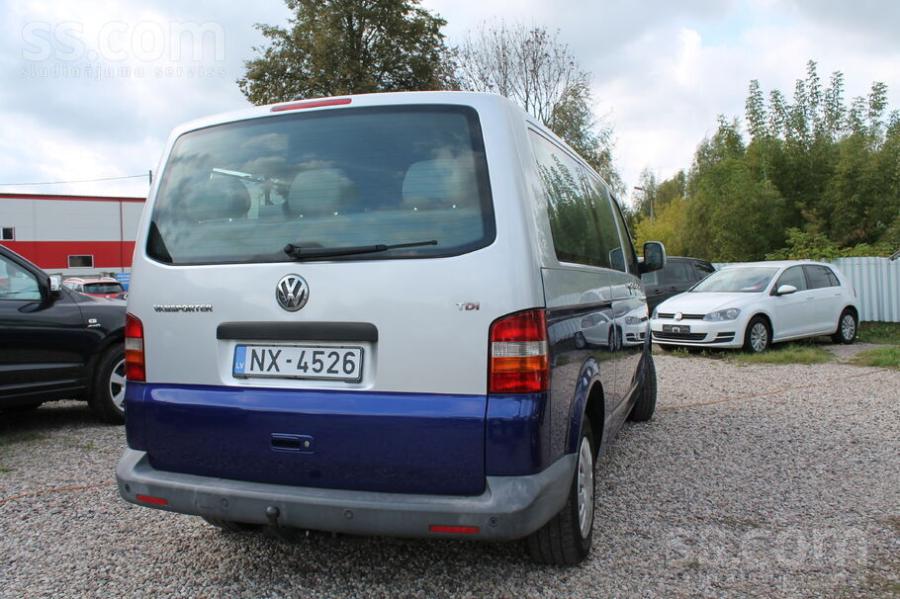 Volkswagen Caravelle 2004 in Daugavpils, with an engine capacity of 2.50 L and mileage of 226 thousand km for 4750 €, photo 5 on AUTOMOTO.COM.LV