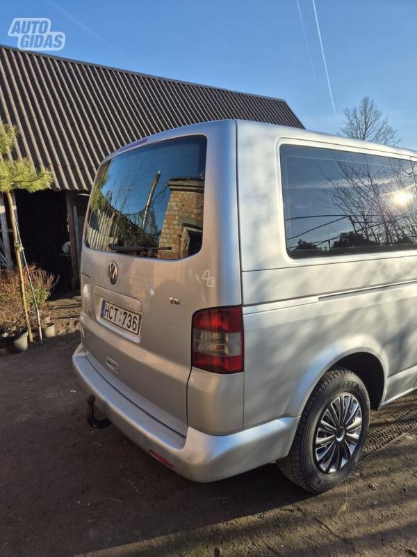 Volkswagen Caravelle 2006 Joniškis, ar dzinēja tilpumu 2.50 L un nobraukumu 273 tūkst. km par 4500 €, foto 6 vietnē AUTOMOTO.COM.LV