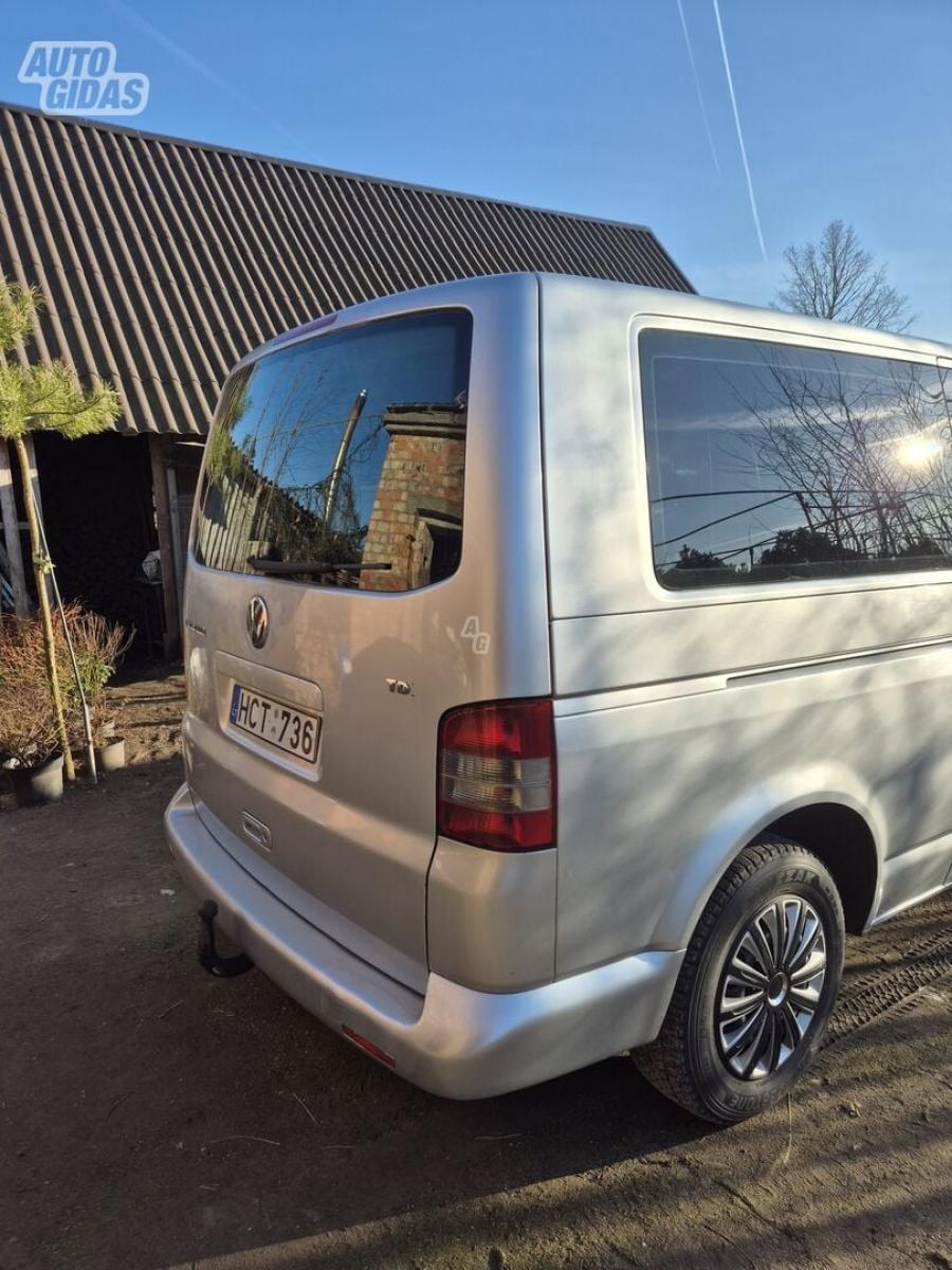 Volkswagen Caravelle 2006 Joniškis, ar dzinēja tilpumu 2.50 L un nobraukumu 273 tūkst. km par 4500 €, foto 7 vietnē AUTOMOTO.COM.LV
